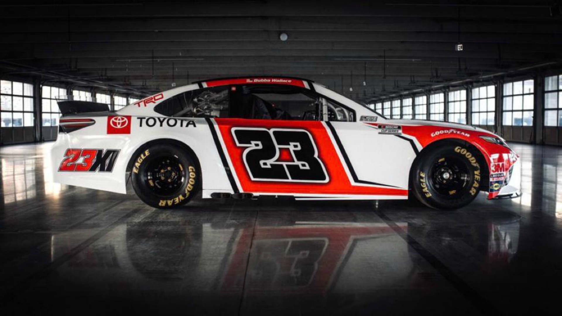 Michael Jordan lleva el mítico '23' a NASCAR - Soy Positivo