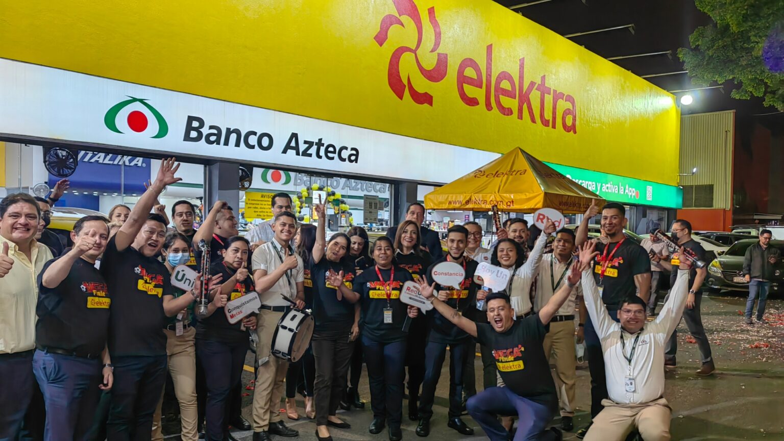 Disfruta de las mejores promociones con el MegaFin de de Elektra - Soy ...