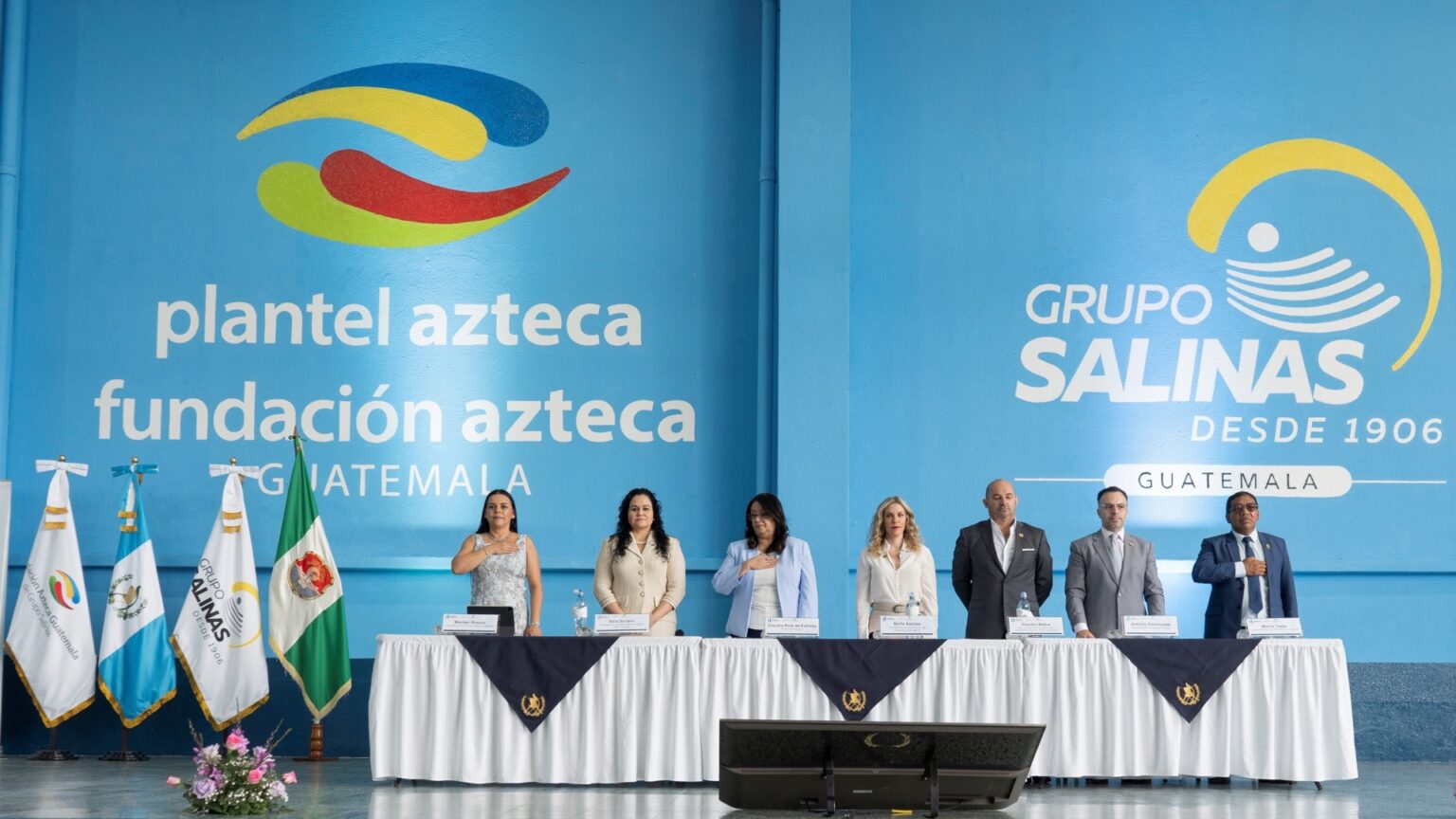 Plantel Azteca fortaleza el nivel de educación media en Guatemala - Soy ...