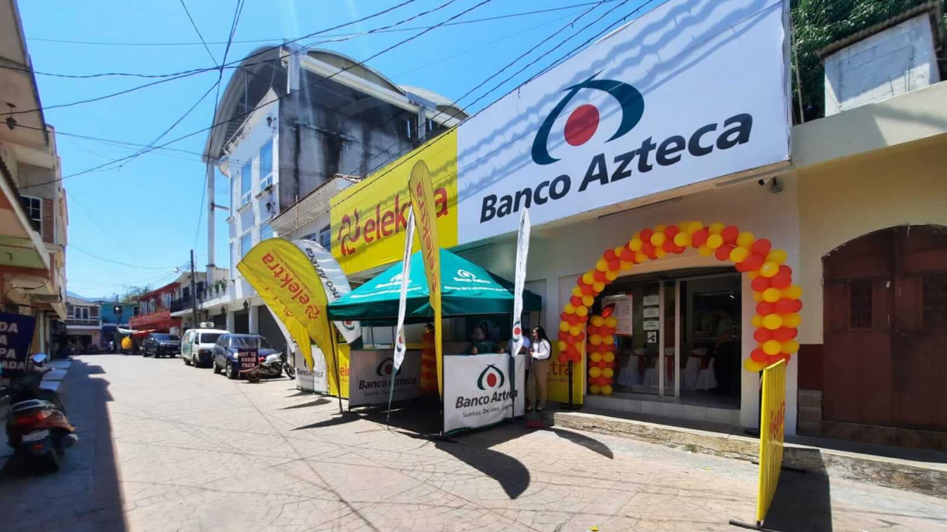 Elektra y Banco Azteca inauguran nuevo concepto comercial en ...