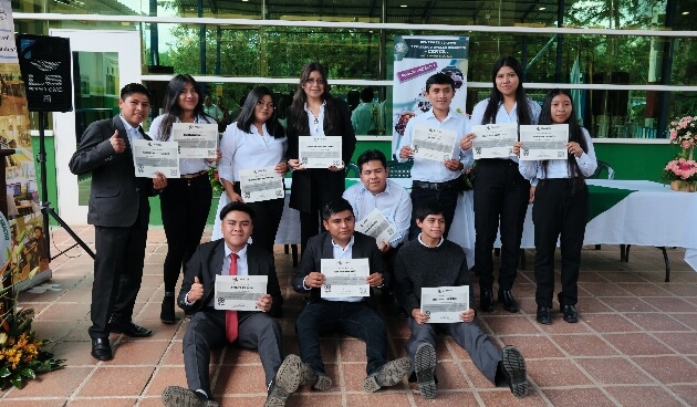 CodeZilla grádua a nuevos programadores - Soy Positivo